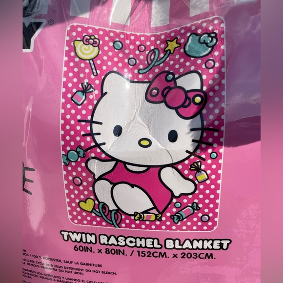Hello Kitty | Bedding | New Hello Kitty Blankets | Poshmark